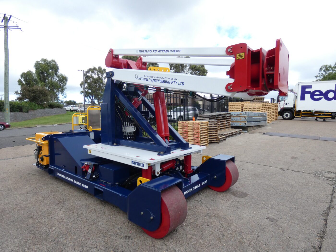 Variable Work Tables : Hedweld