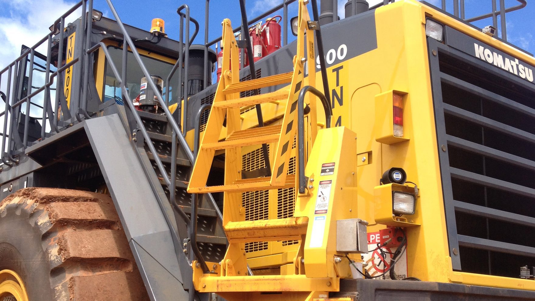 Safe-Away Access Ladders For Mining & Earthmoving: Hedweld